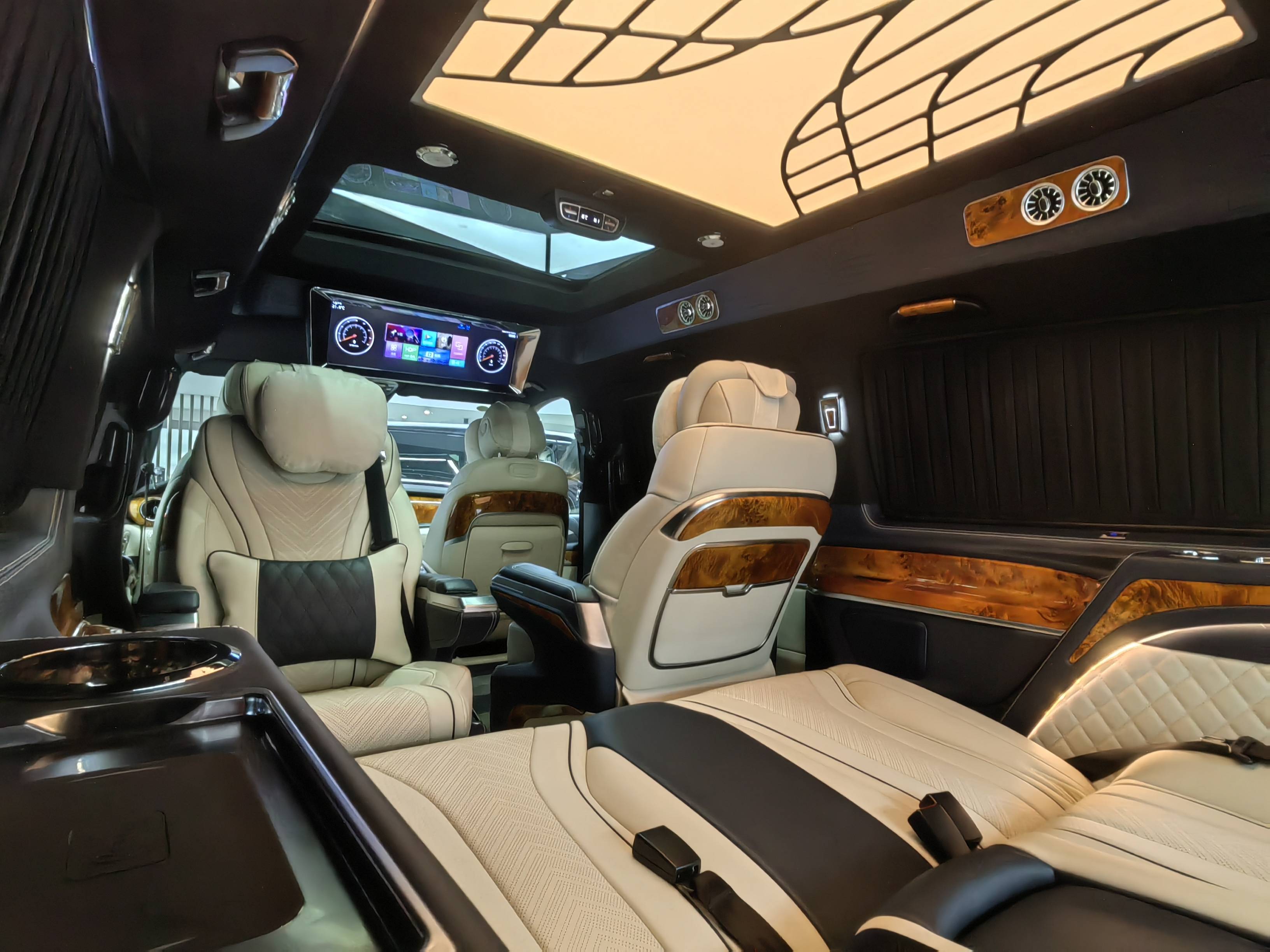 百万级星耀奔驰，繁星点点，2022款V260L重磅呈现_搜狐汽车_搜狐网