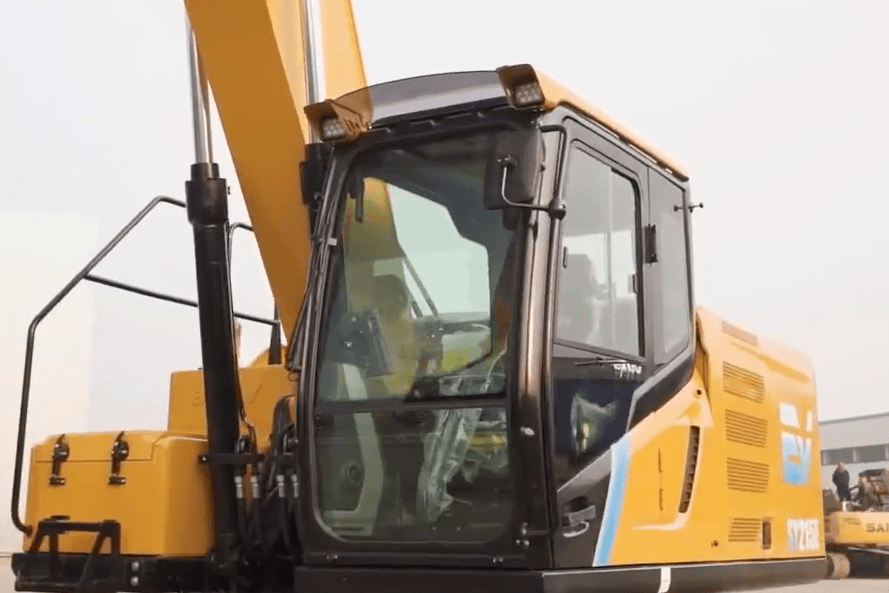 三一再出新品—电挖SY215E，刚买的机子又成老款？ - 液压汇