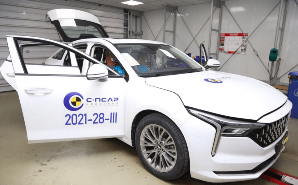 10万买家庭车注重安全，C-NCAP五星认证的奔驰B70是真的香_搜狐汽车_搜狐网