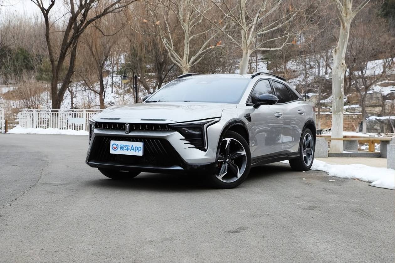 造型能打跑的还快？颜值代表奔腾B70S定义新轿跑SUV_搜狐汽车_搜狐网