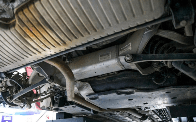 轻“装”上阵 赛道PK法拉利488 标致508L何以为赢？_搜狐汽车_搜狐网