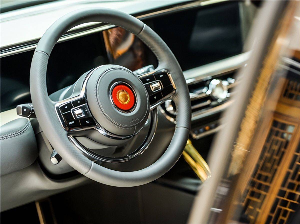 最贵国产SUV！红旗LS7疑似售价曝光：搭4.0T发动机，售136.58万起_搜狐汽车_搜狐网