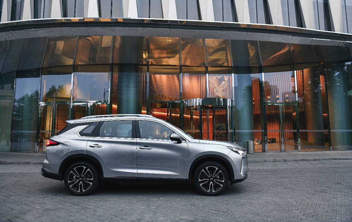 试驾传祺GS4 PLUS真爽！爱的就是这同级最强2.0T的澎湃感_搜狐汽车_搜狐网