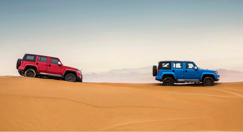 越野还是柴油好，续航高达1000km，BJ40刀锋英雄柴油版比坦克300更懂越野_搜狐汽车_搜狐网