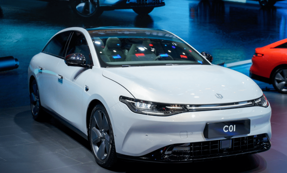 CTC技术加持，预售价格18万-27万，续航717Km，零跑C01究竟怎么样_搜狐汽车_搜狐网