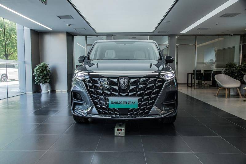 27.98万配全套“商务舱”，最低配荣威iMAX8 EV全能满足家用_搜狐汽车_搜狐网