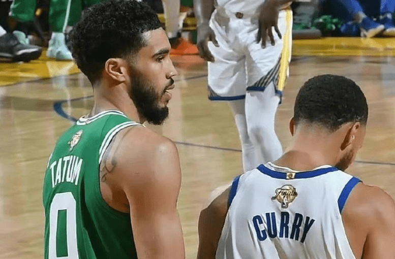 惨案！NBA17冠王大溃败，头号超巨创耻辱纪录，勇士主场沸腾狂欢_比赛_塔图姆_凯尔特人