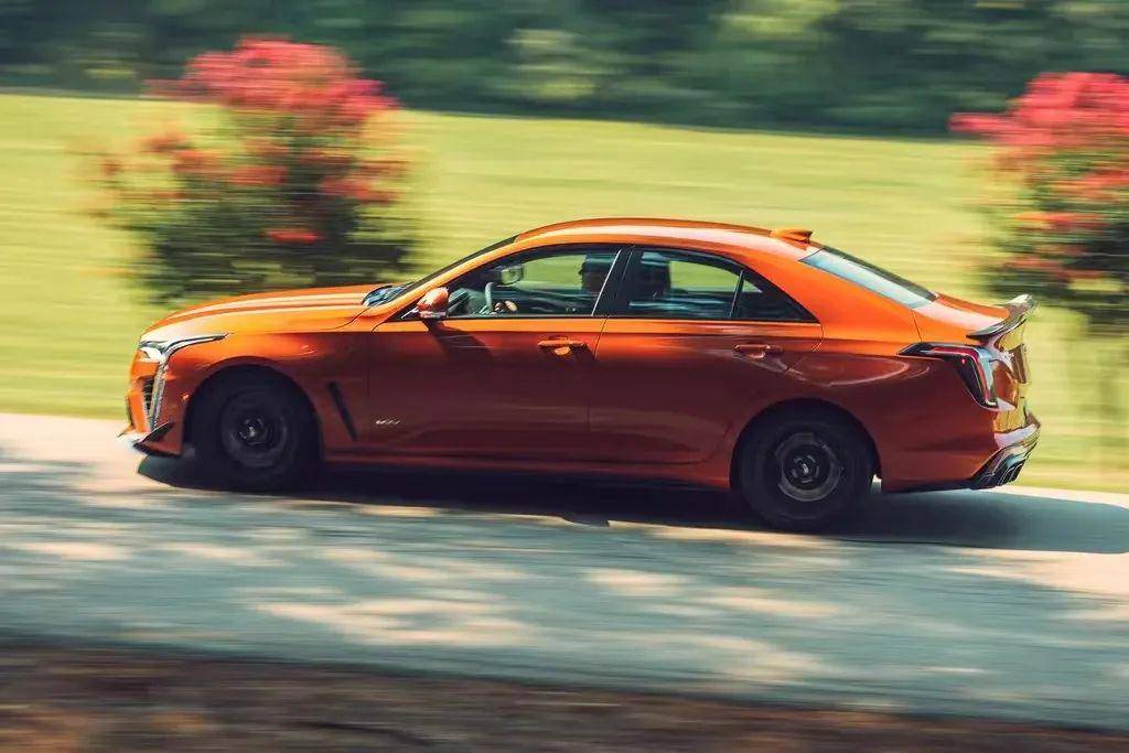 驾驶者之车！凯迪拉克CT4-V黑翼亮相，3.6T动力加持_搜狐汽车_搜狐网