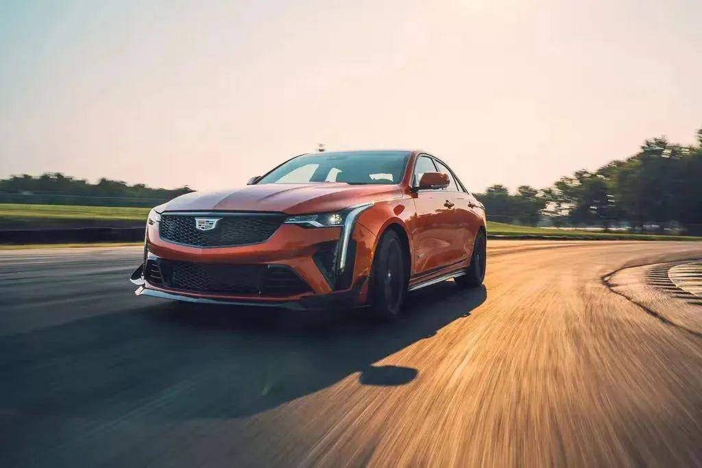 驾驶者之车！凯迪拉克CT4-V黑翼亮相，3.6T动力加持_搜狐汽车_搜狐网