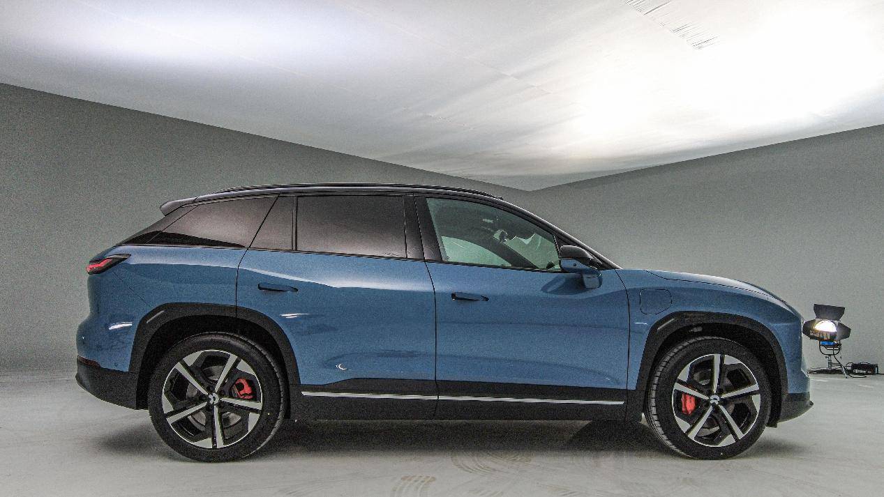 实拍蔚来ES7，NT2平台，五座大空间比ES8更实用_搜狐汽车_搜狐网