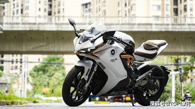 QJMOTOR首款电动跑车，RX QJ5000D抢先试驾_搜狐汽车_搜狐网