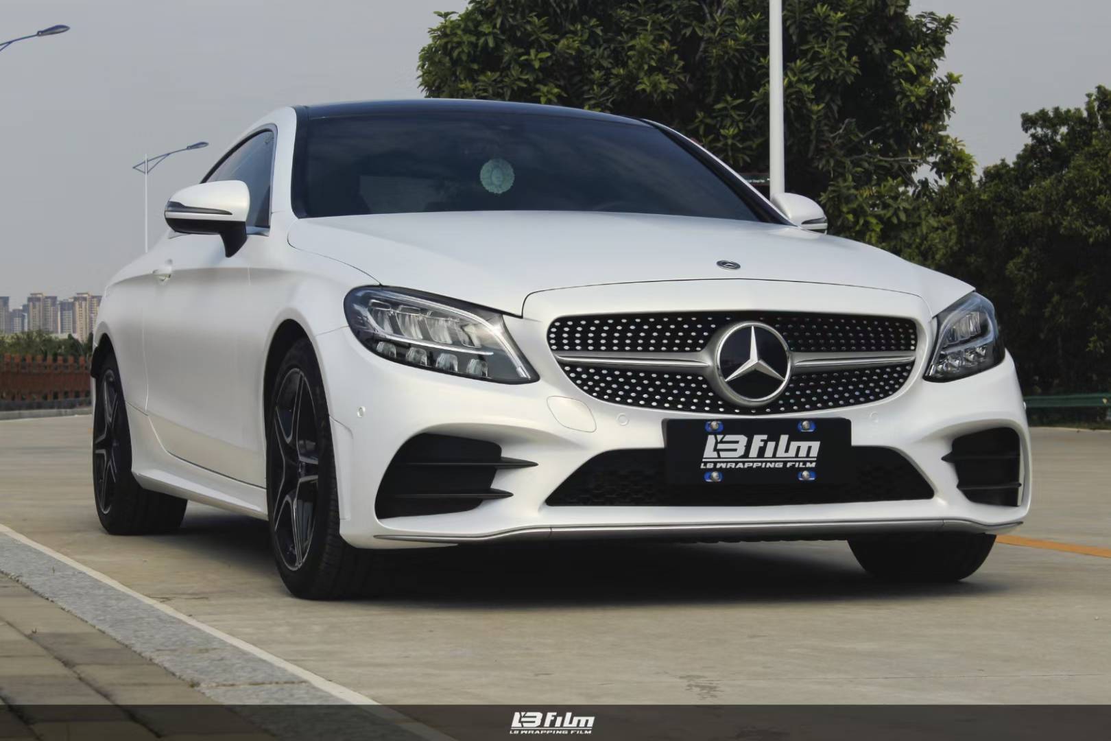 【LB FILM改色膜】奔驰-C260电光白变金_搜狐汽车_搜狐网