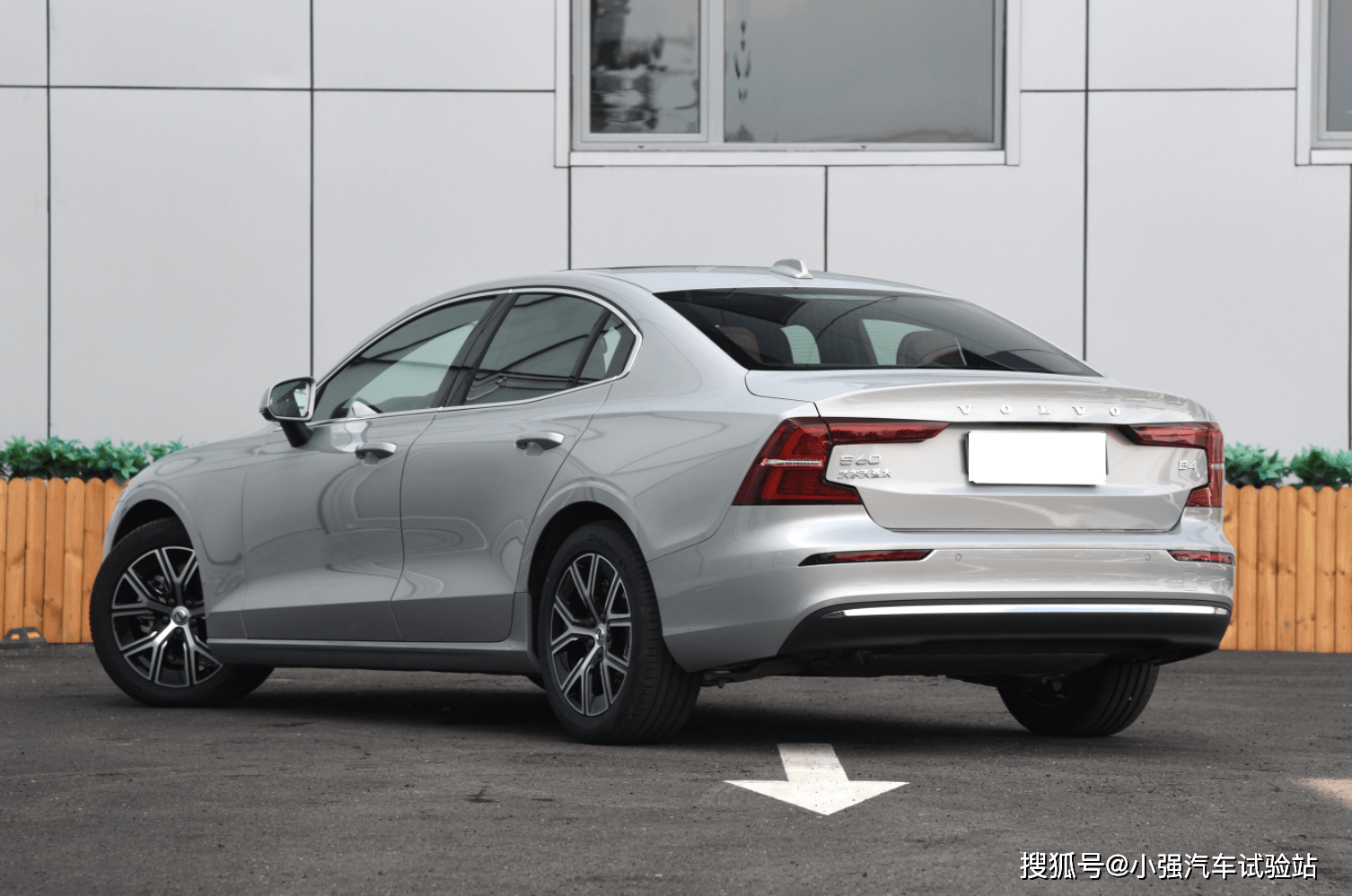 全新沃尔沃S60上市,实力碾压宝马3系,2.0T+48轻混，仅售29.69万起_搜狐汽车_搜狐网