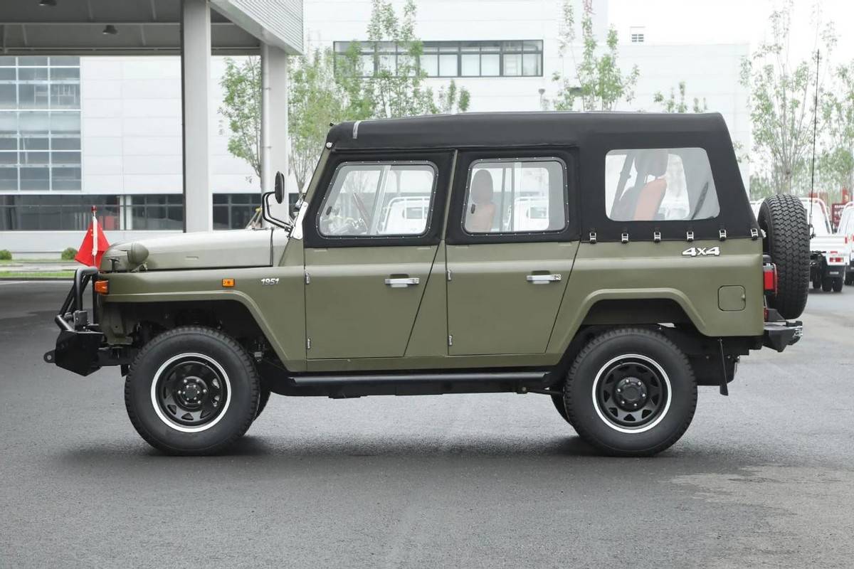 北汽制造BJ 212战友版来袭，气势不输坦克300，你会选择购买吗？_搜狐汽车_搜狐网