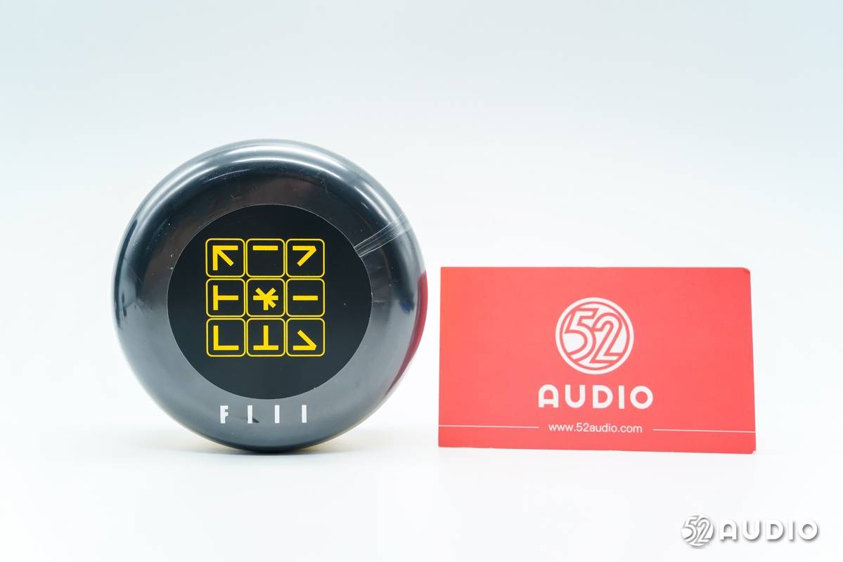 独特“打击垫”方形按钮设计，15Hz-22kHz宽音域，FIIL Key真无线耳机拆解_充电_蓝牙_特写