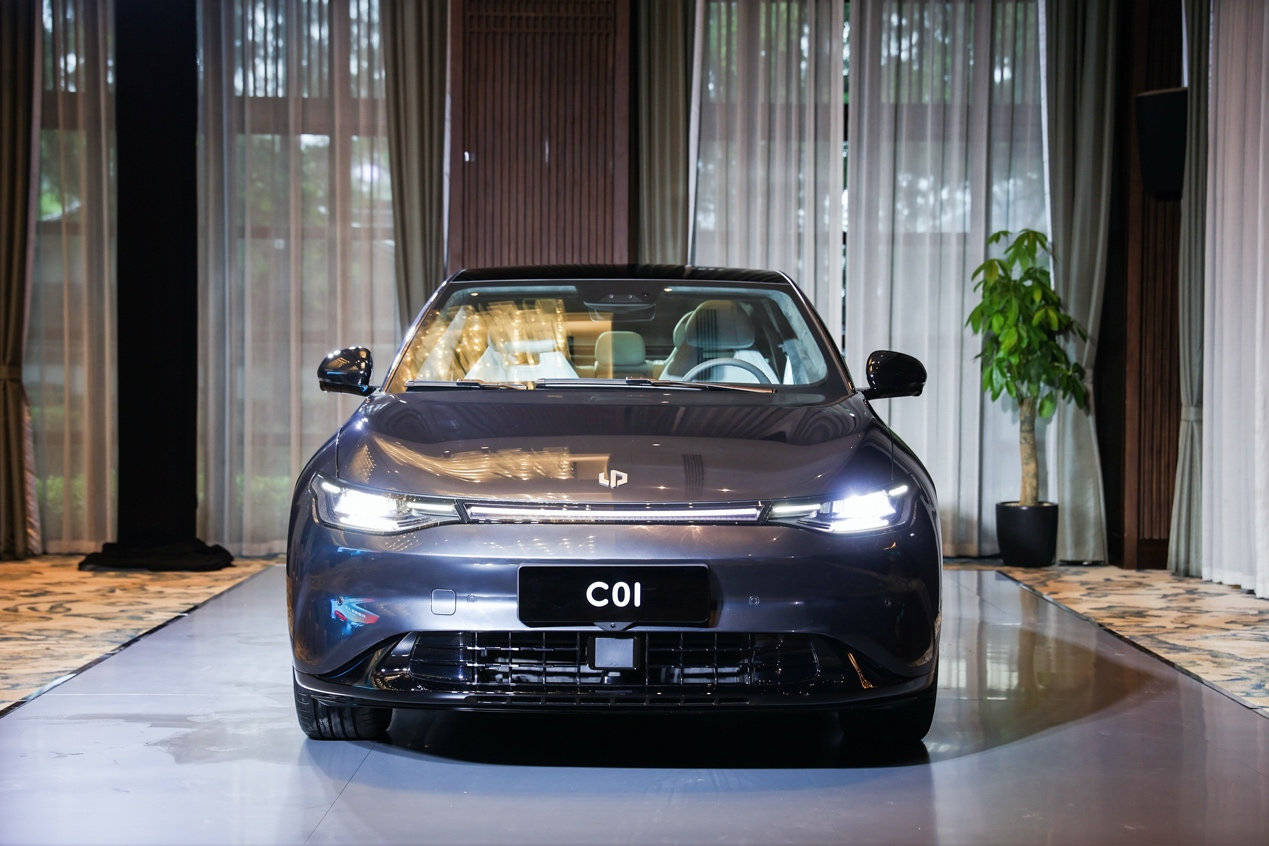 零百3.66秒 717公里续航-零跑C01强势来袭 订单破6万_搜狐汽车_搜狐网