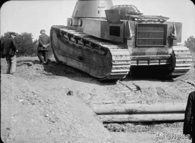法国FCM 1A重型坦克，综合能力强大的一战武器 - 史海钩沉
