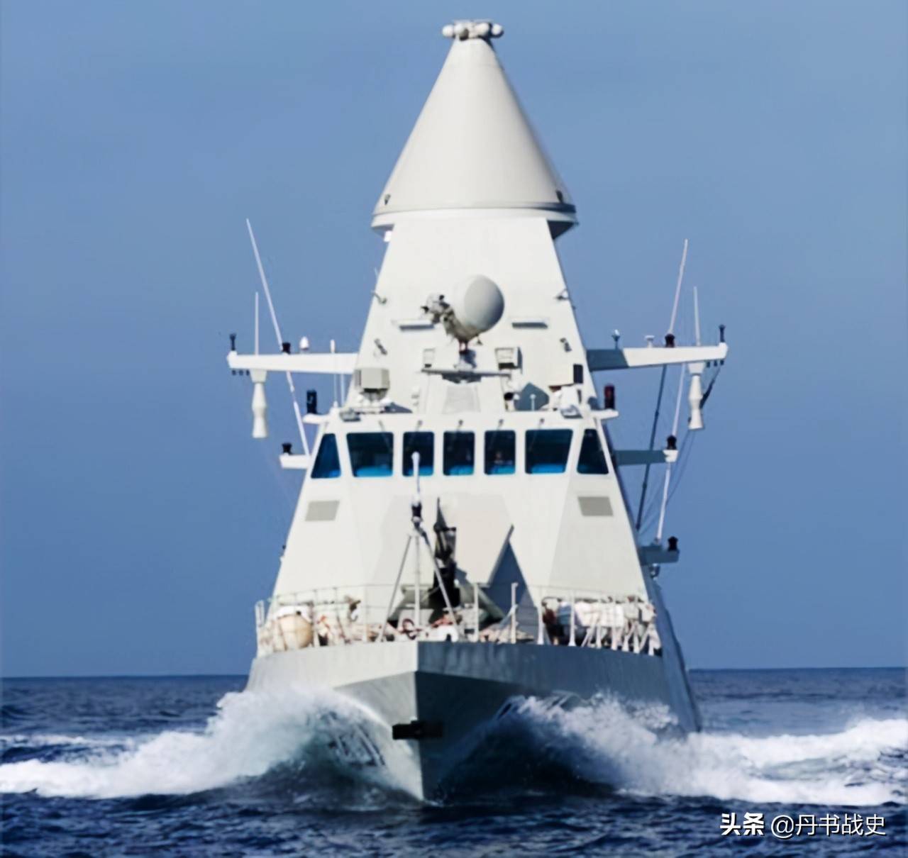 阿联酋Falaj 2近海隐身巡逻艇，意大利设计建造的土豪装备_舰艇_舰船_动力