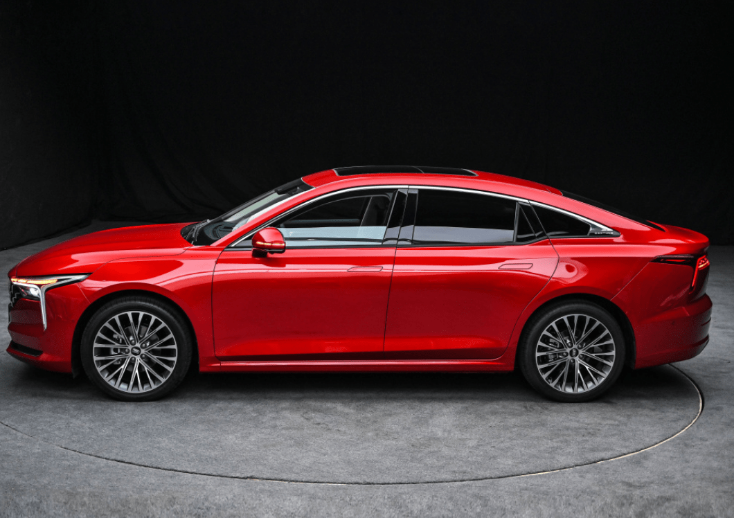 奔腾B70告诉你，10万买台B级车不是梦，还配掀背尾门_搜狐汽车_搜狐网