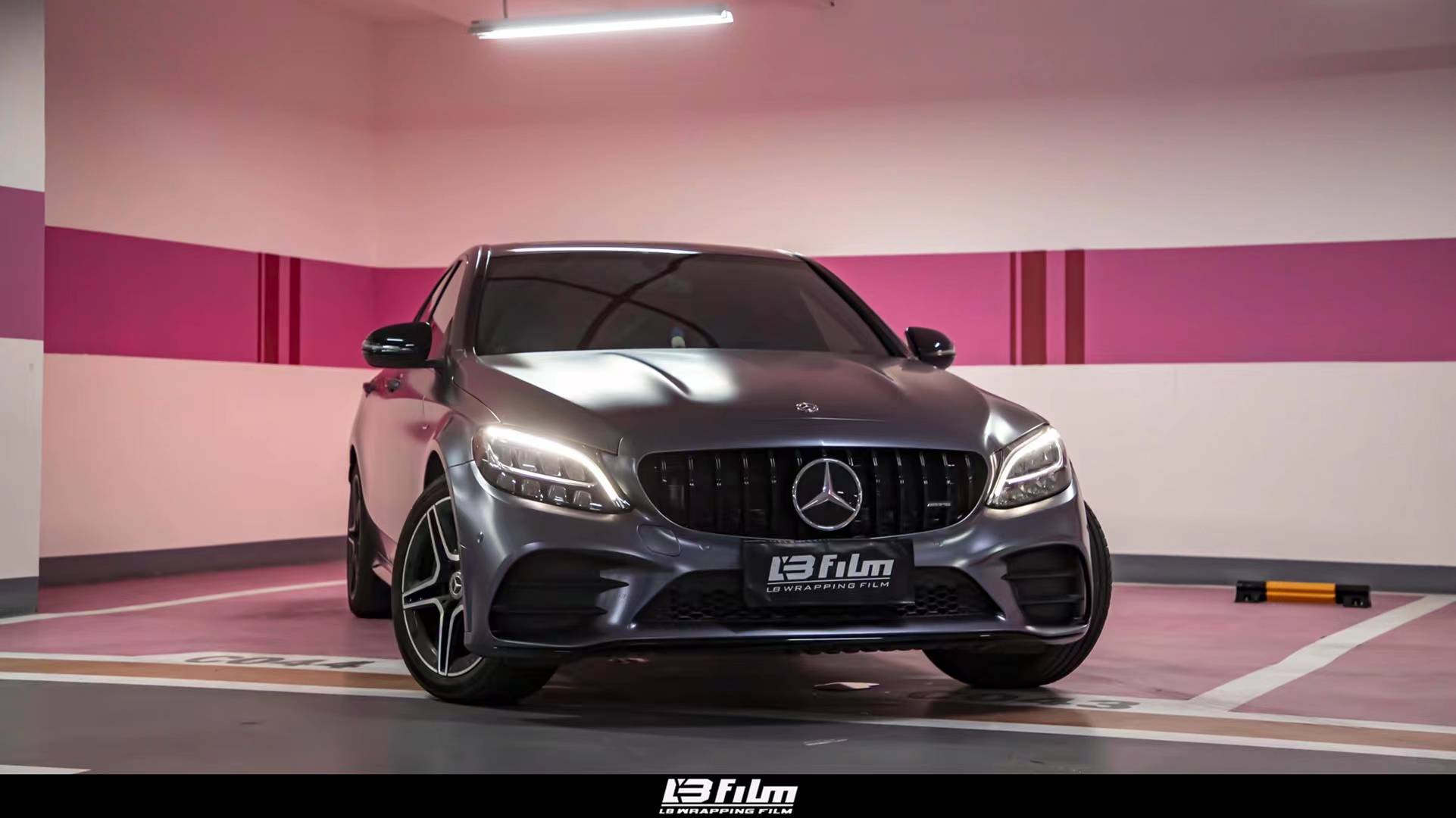 奔驰C260-LB改色膜电光金属午夜蓝,优雅柔和到融化的蓝_搜狐汽车_搜狐网