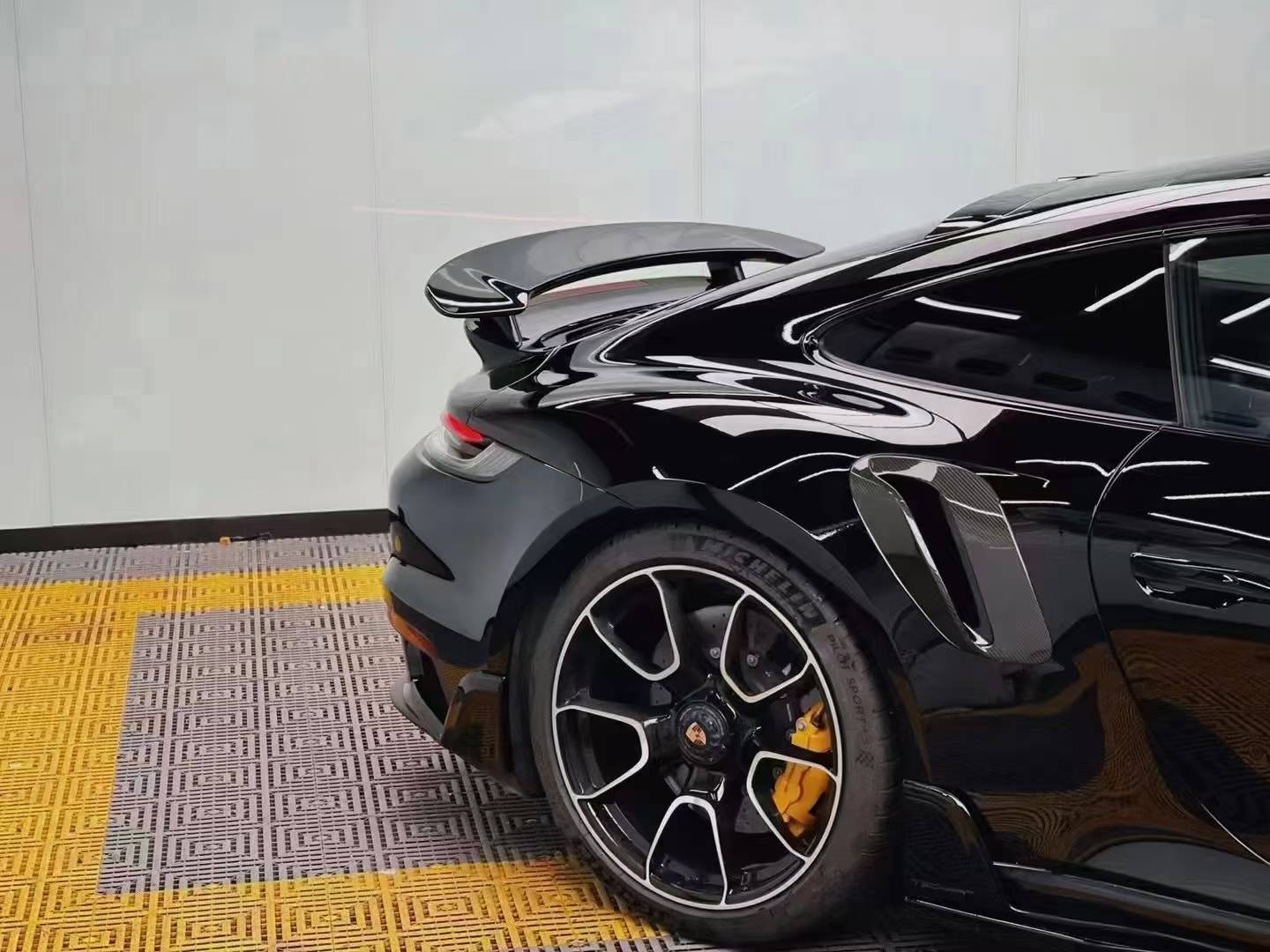 EVOMAX易玛全彩车衣—颠覆传统!TPU亮黑具备车衣所有功能性_搜狐汽车_搜狐网