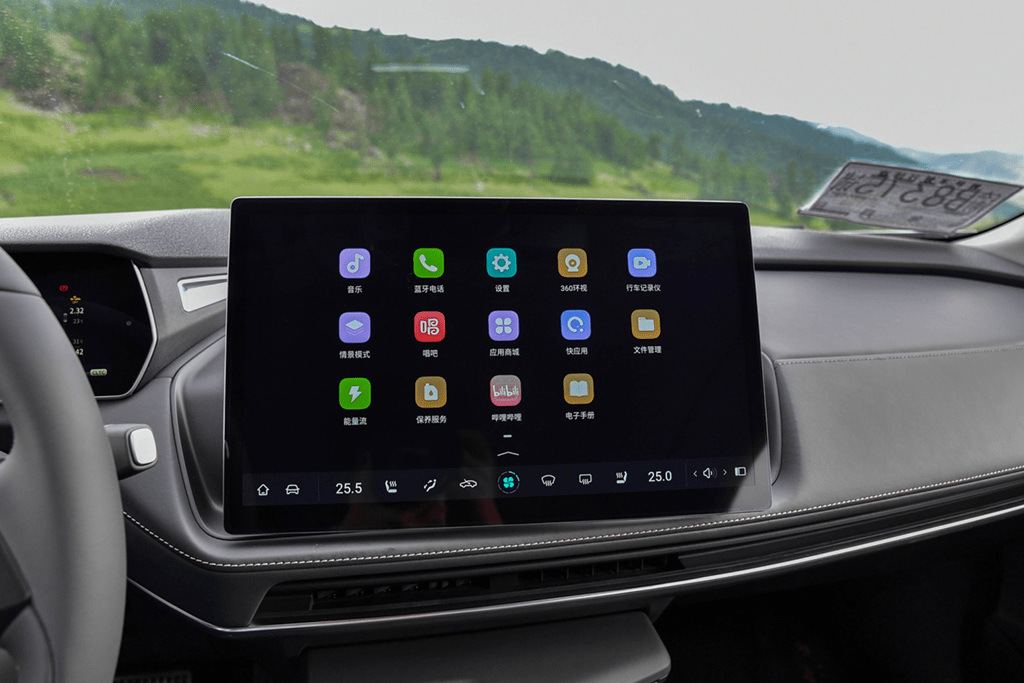 全系标配8155芯片，长安深蓝SL03配置发布，堪称20万级天花板？_搜狐汽车_搜狐网