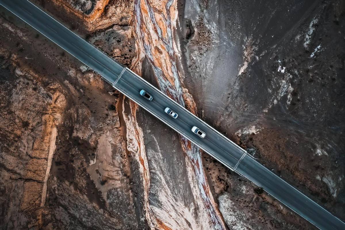 透明底盘+记忆泊车，影酷身携钜浪混动GMC2.0，实测续航1711km_搜狐汽车_搜狐网