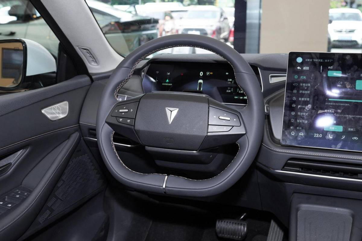 特斯拉Model 3的竞品，最高纯电续航705km，深蓝SL03产品力解析_搜狐汽车_搜狐网