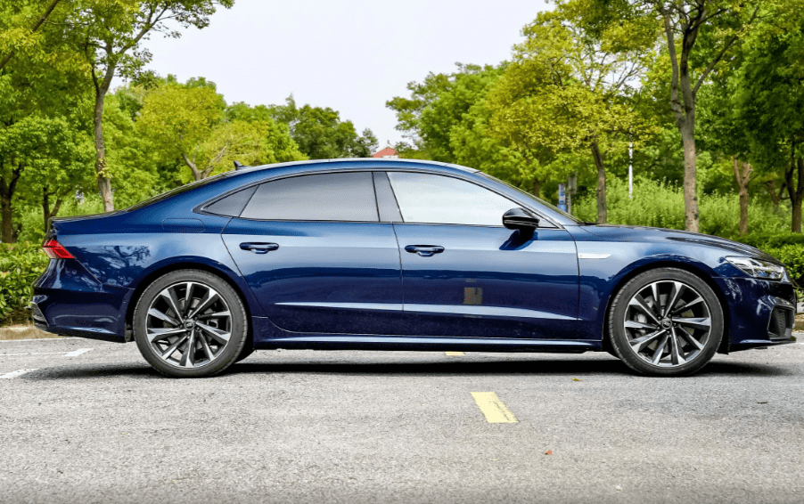 与CLS300相比，上汽奥迪A7L空间更大配置更优_搜狐汽车_搜狐网