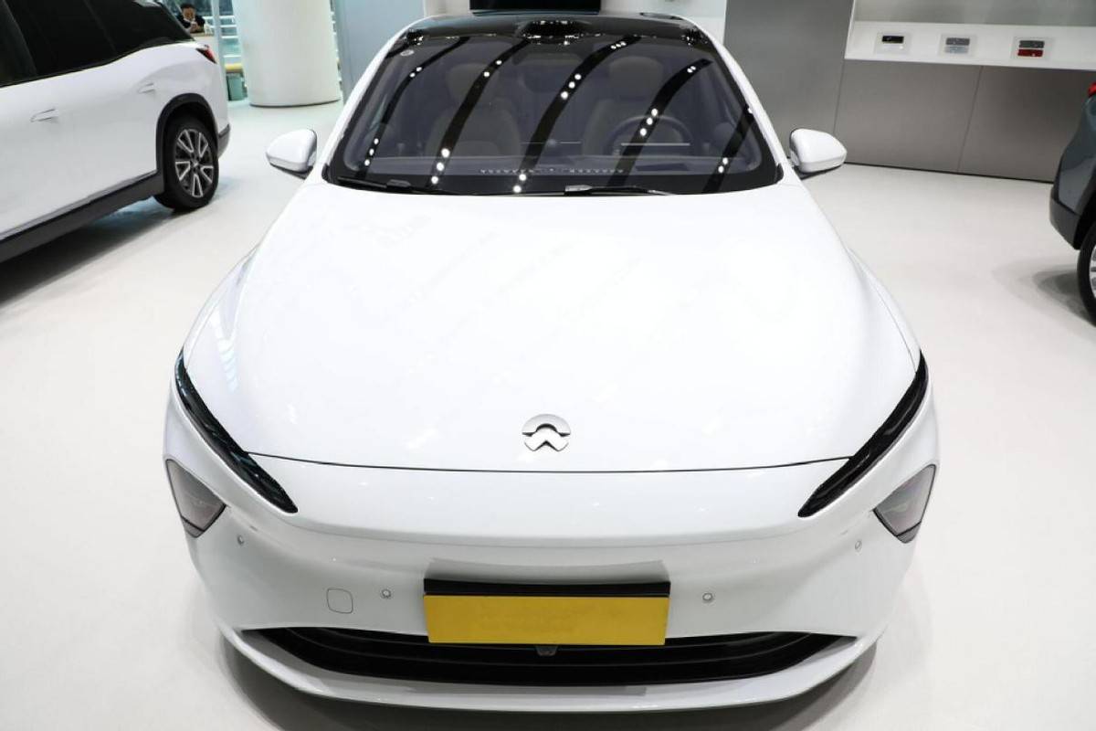 德系豪华与国产新势力之争，奥迪A6L对比蔚来ET7，谁更胜一筹？_搜狐汽车_搜狐网