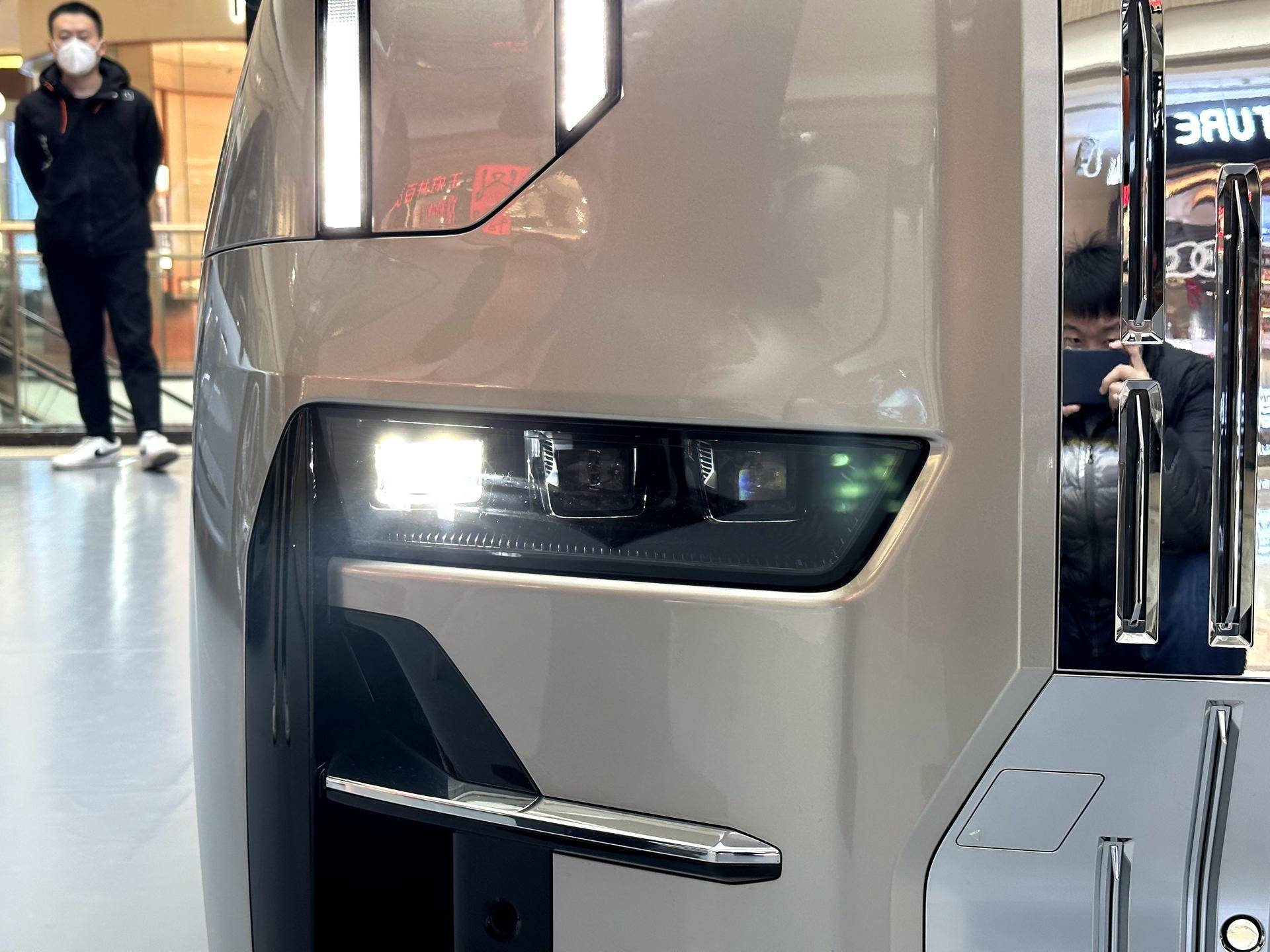 49.9万元起值得考虑吗？实拍极氪009 定位纯电动中大型MPV_搜狐汽车_搜狐网