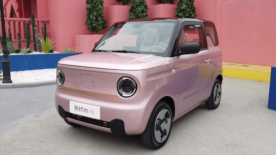 有大屏和快充，还算老头乐吗？吉利熊猫mini对比宏光MINIEV_搜狐汽车_搜狐网