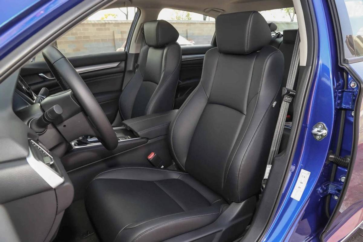 18万落地，本田雅阁豪华版和长安深蓝SL03增程版，选谁更好？_搜狐汽车_搜狐网