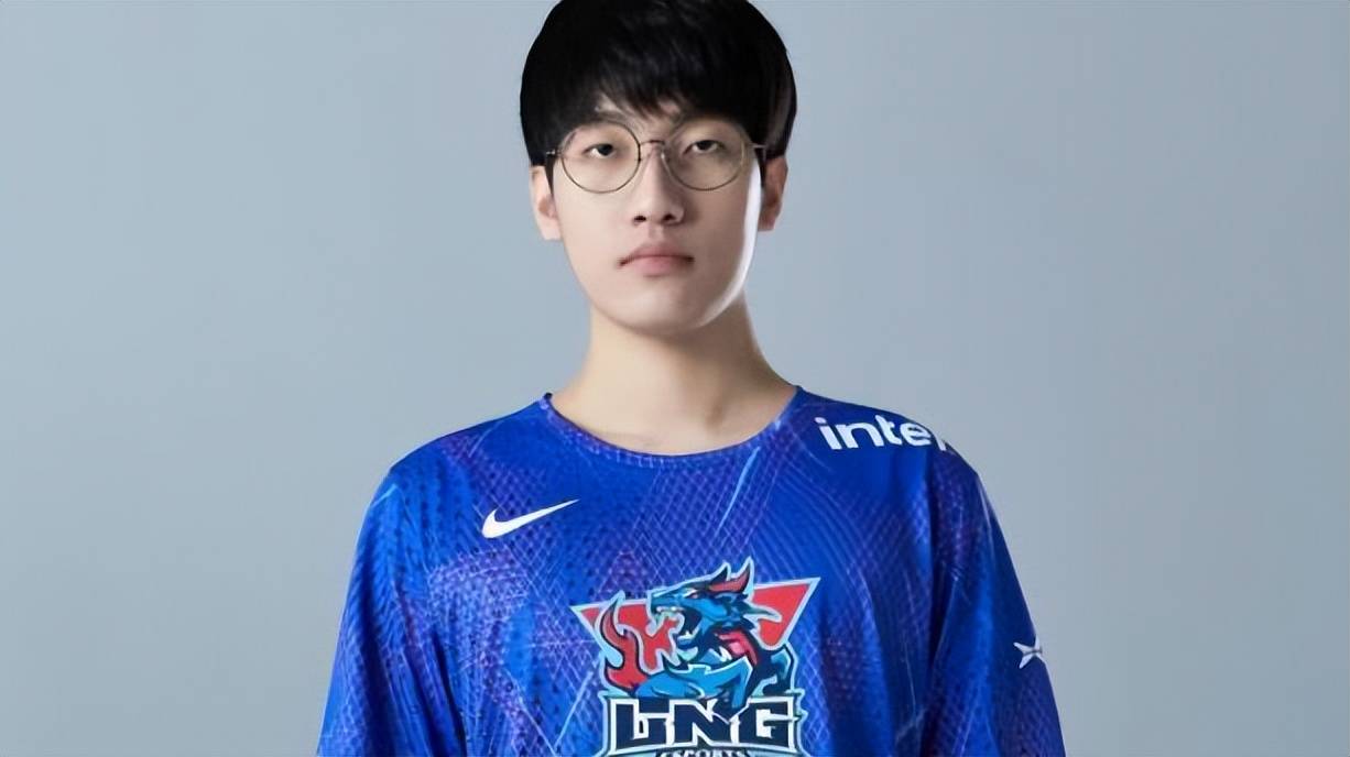 LNG首发集结完毕，网友认为上限6强，Mlxg指出上单Zika不强_赛季_Scout_战队