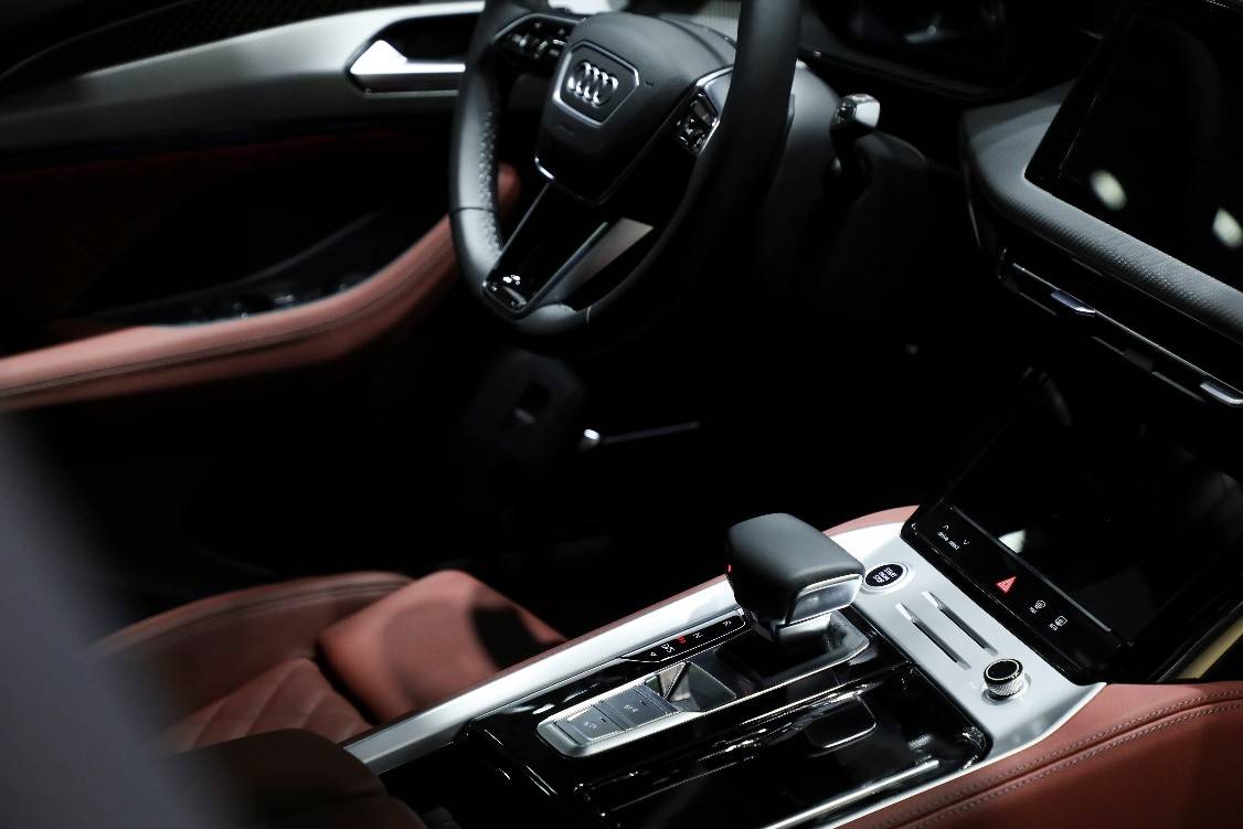 奥迪A7L、奥迪Q5 e-tron、奥迪Q6广州车展看个够，Q6黑武士首次亮相_搜狐汽车_搜狐网