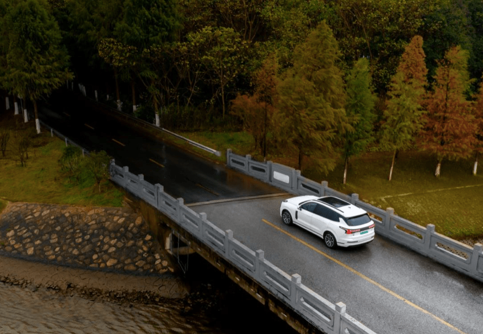 30万出头买全场景SUV 你会选领克09EM-P吗？_搜狐汽车_搜狐网