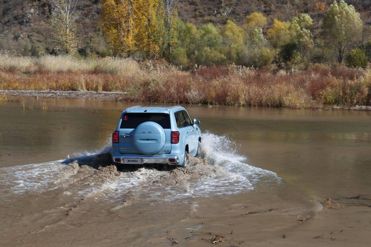首月销量突破3000台 BJ60成为连接越野与家庭的完美答案_搜狐汽车_搜狐网