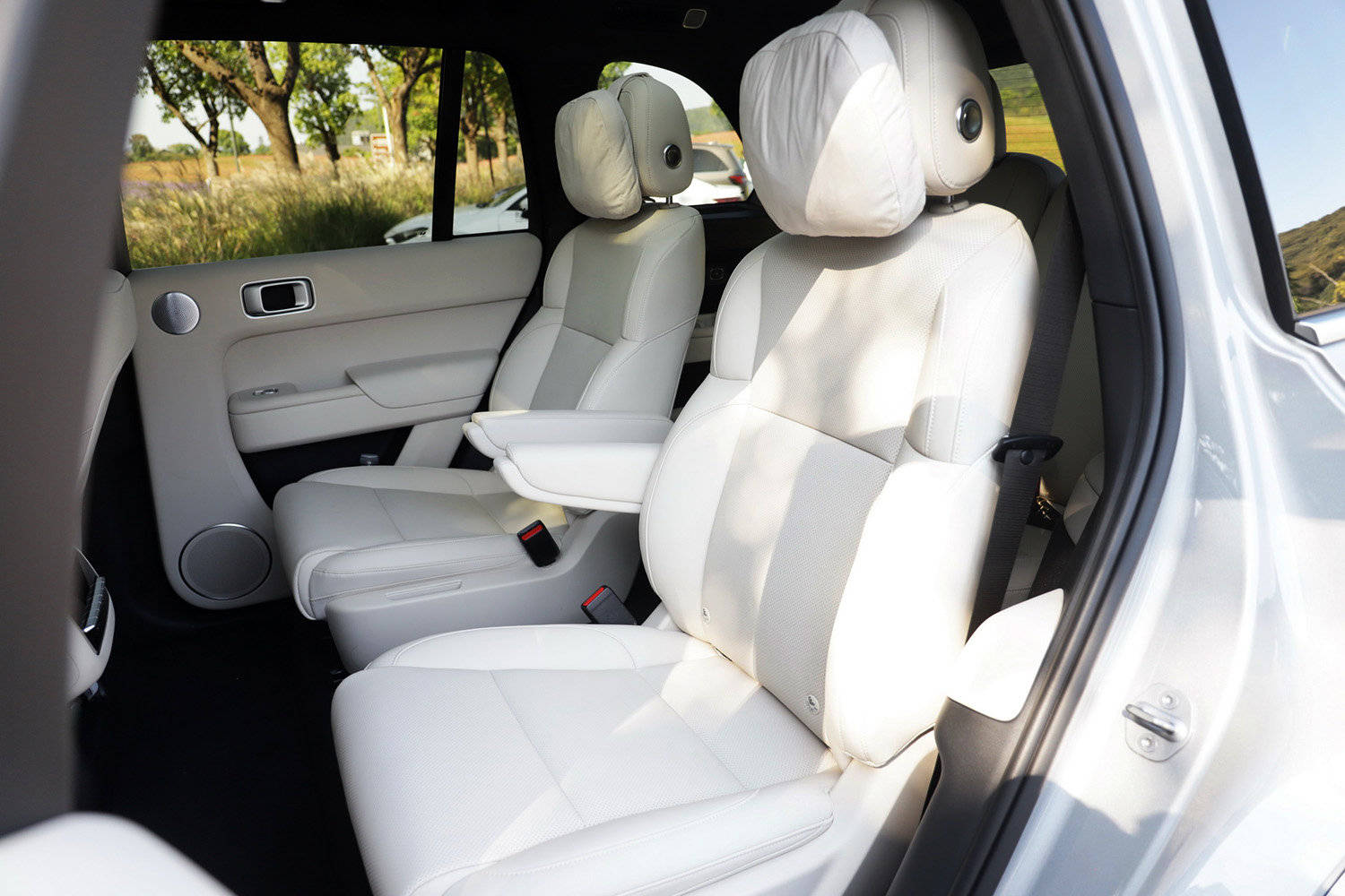 三十万级中大型SUV头部之争，唐DM-p比理想L7、L8更值得买？_搜狐汽车_搜狐网