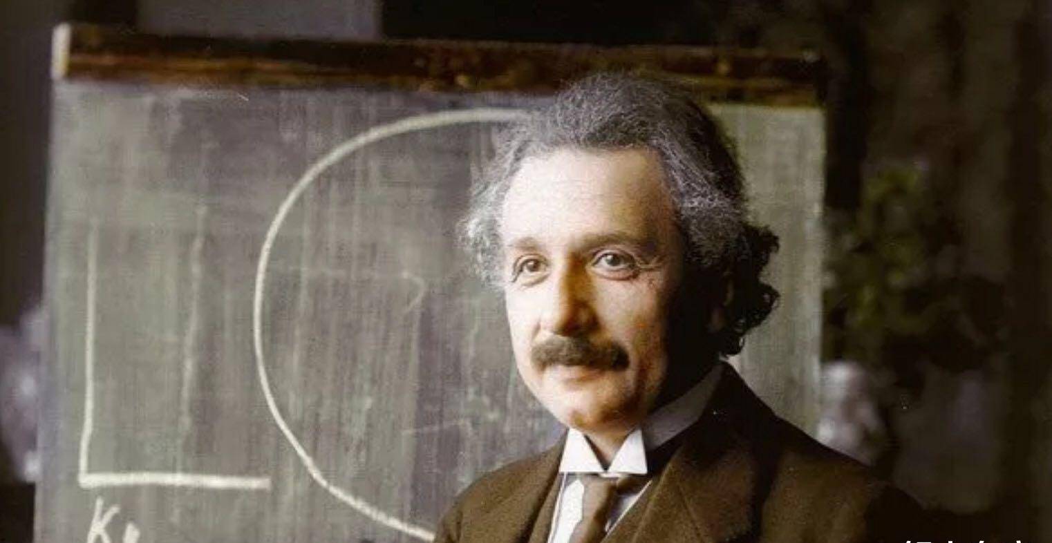 爱因斯坦：晚年才明白，宇宙面前，哪怕寿命再长，人生也毫无意义_城市_人类_什么