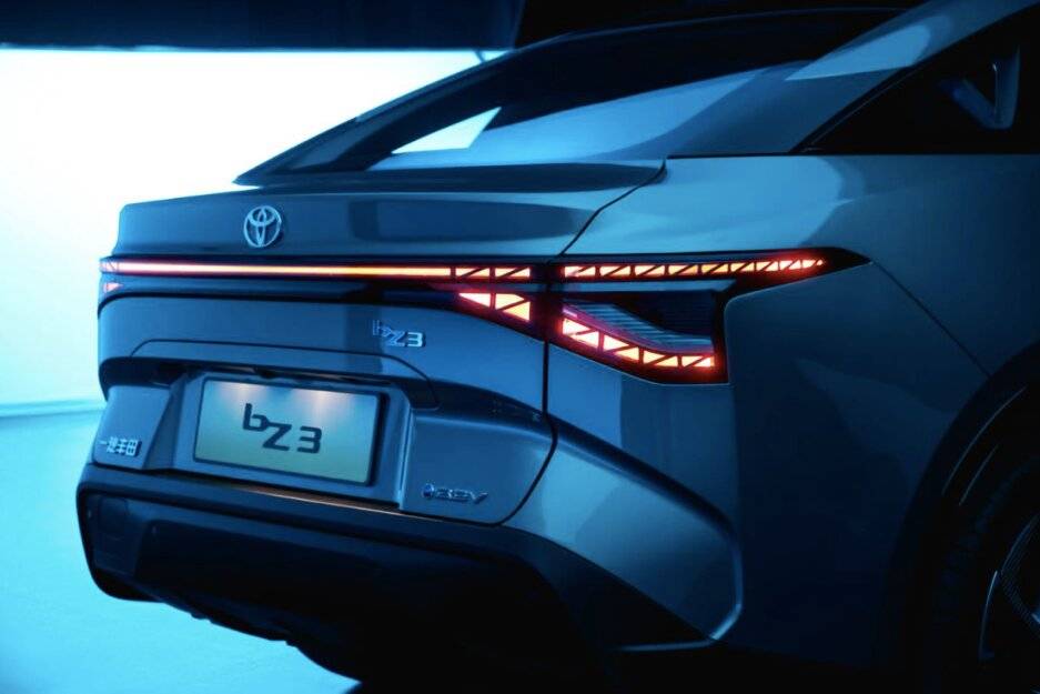 一锤定音：bZ3入局纯电市场，强敌环伺下一汽丰田底气何来？_搜狐汽车_搜狐网