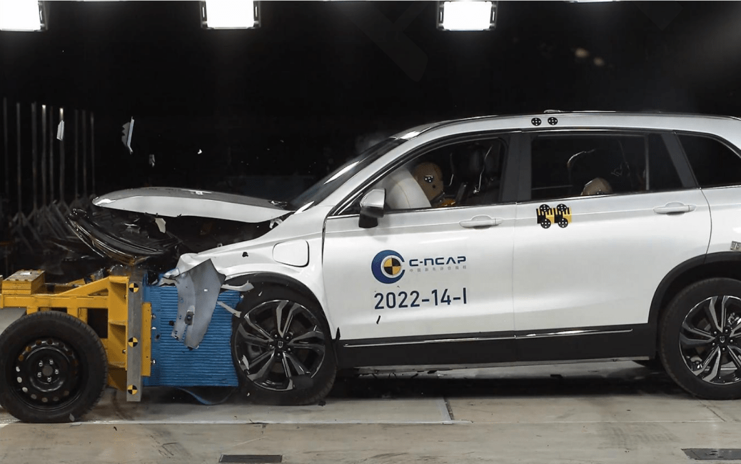 C-NCAP安全测试史上最差“一星”评级，恨他就送他创维EV6？_搜狐汽车_搜狐网