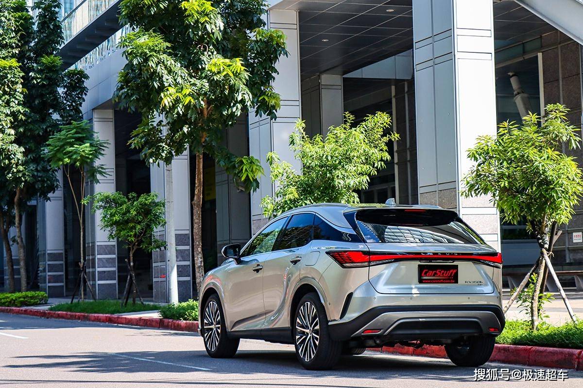 2023 Lexus RX350h 旗舰版：充满驾驶乐趣的轿跑SUV，2.4T+AWD_搜狐汽车_搜狐网