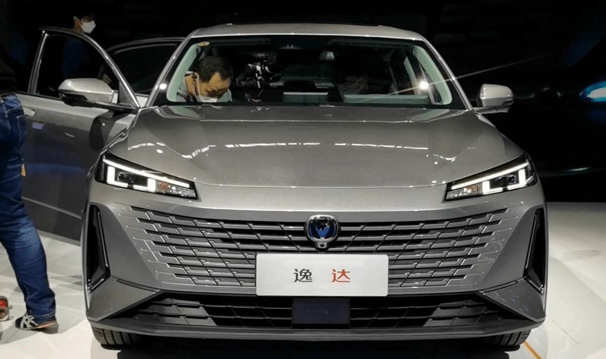 长安逸达搭载1.5T动力，轴距2765mm，能“打压”速腾？_搜狐汽车_搜狐网