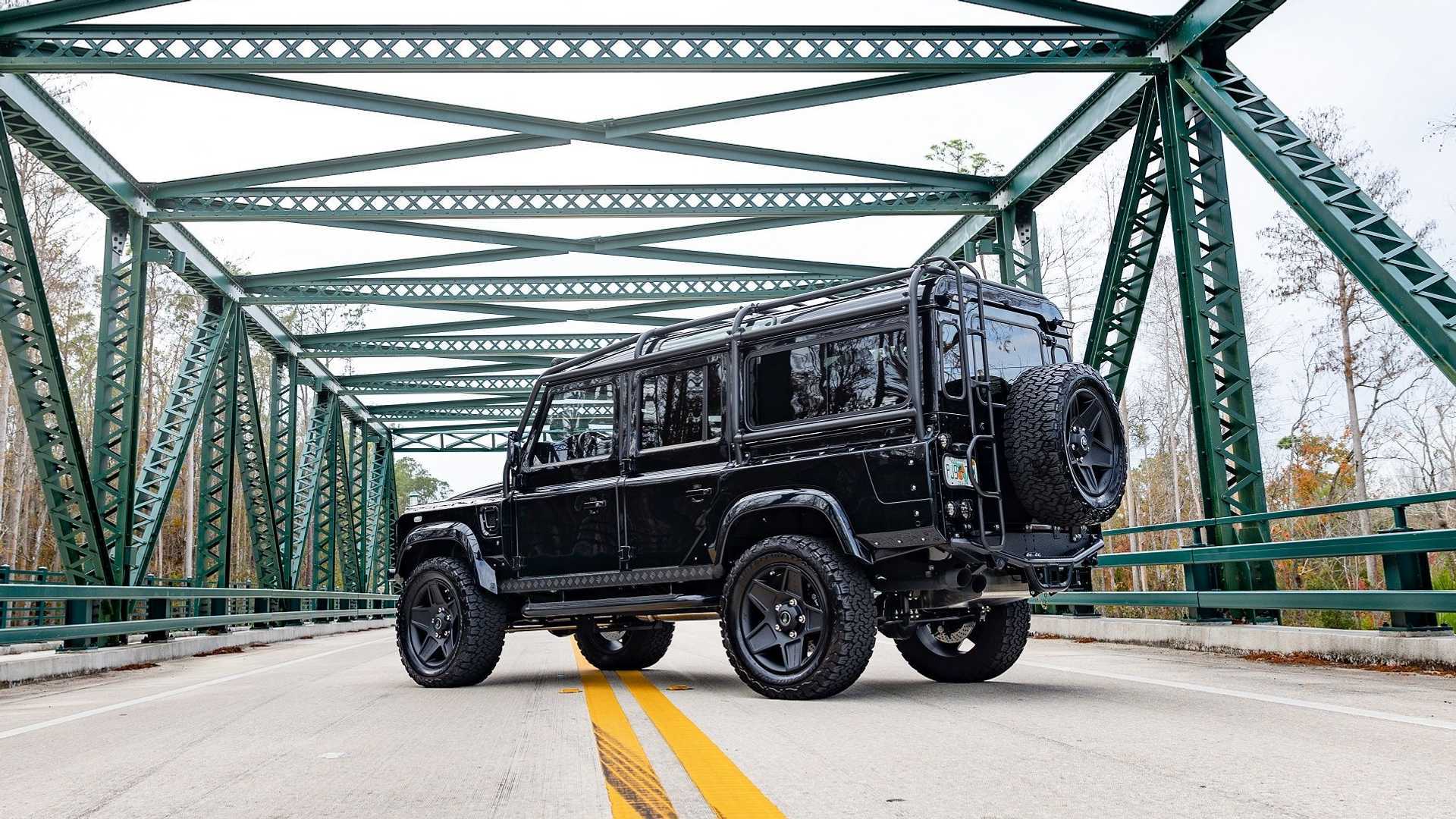 硬塞入通用LT4 V8机械增压，这台路虎卫士D110老爷车有点帅_搜狐汽车_搜狐网