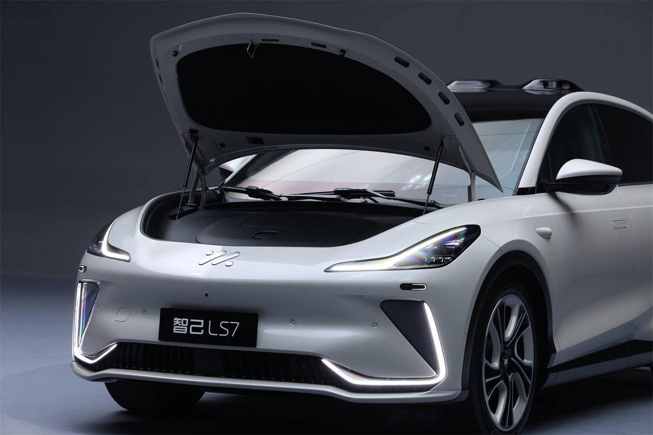 新款车型即将上市，现场实拍了解智己LS7_搜狐汽车_搜狐网