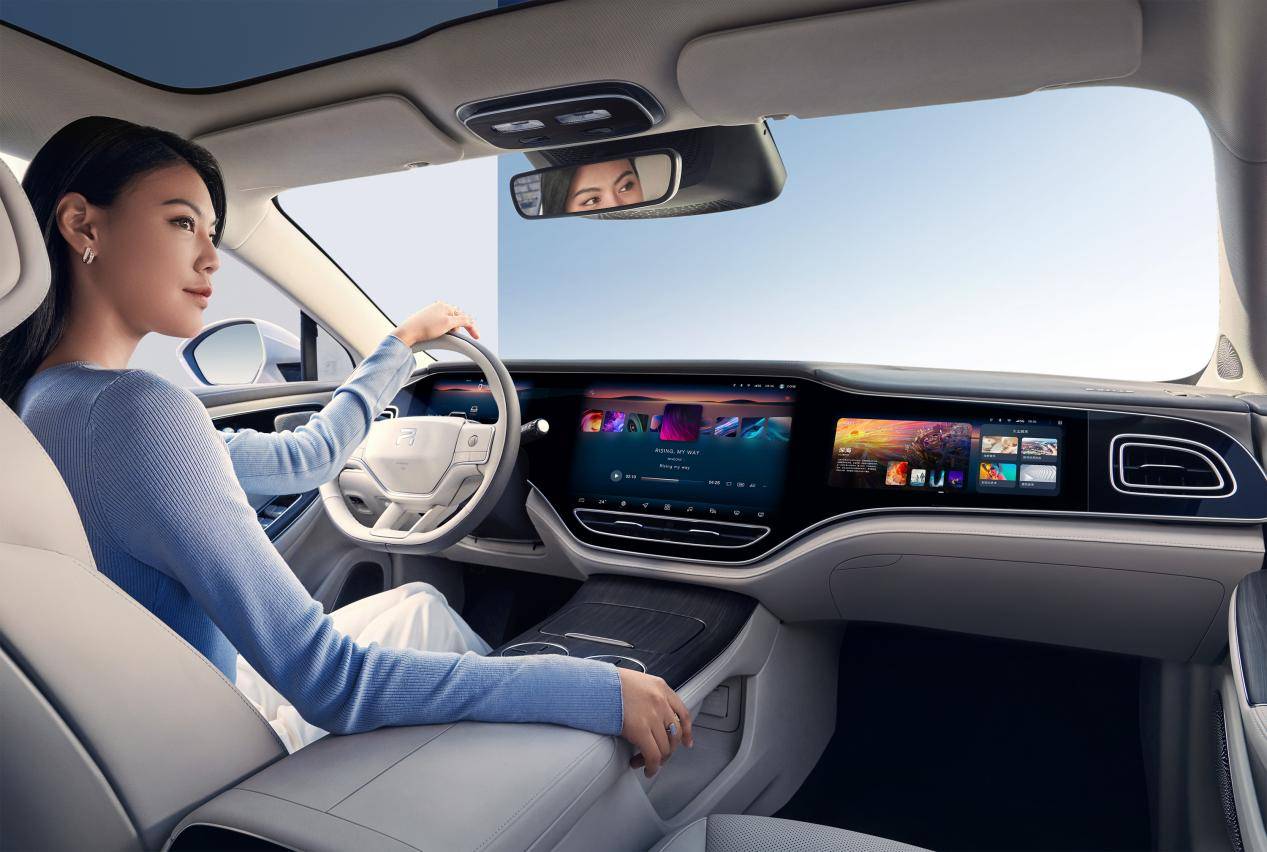 24 小时订单11529台！飞凡F7极智高阶中大型纯电轿车获用户认可_搜狐汽车_搜狐网