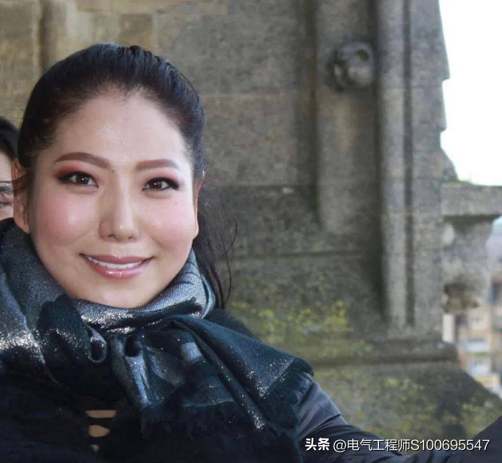 蒙古女星们听了她的歌声感动落泪！_作品_歌曲_母亲