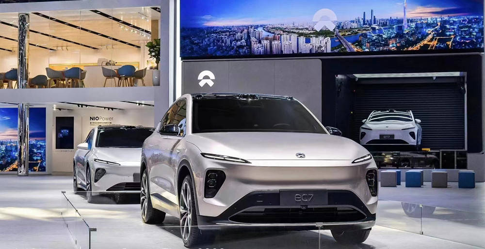 蔚来全新ES8、EC7亮相西安 1月蔚来ET5销量已超过宝马3 与奔驰C接近_搜狐汽车_搜狐网