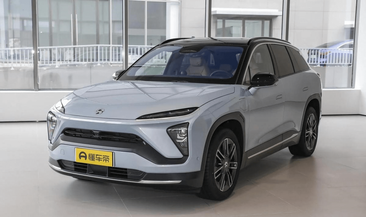 30多万预算买电车！选顶配极狐阿尔法T，还是加6万上丐版蔚来ES6_搜狐汽车_搜狐网