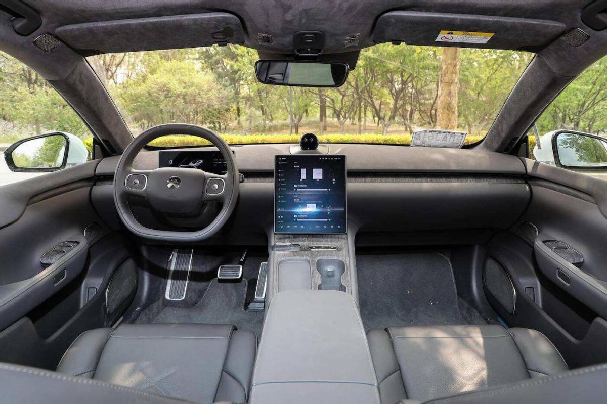 解读蔚来ET7，3.8秒破百，还有675km续航，选它还是宝马5系？_搜狐汽车_搜狐网